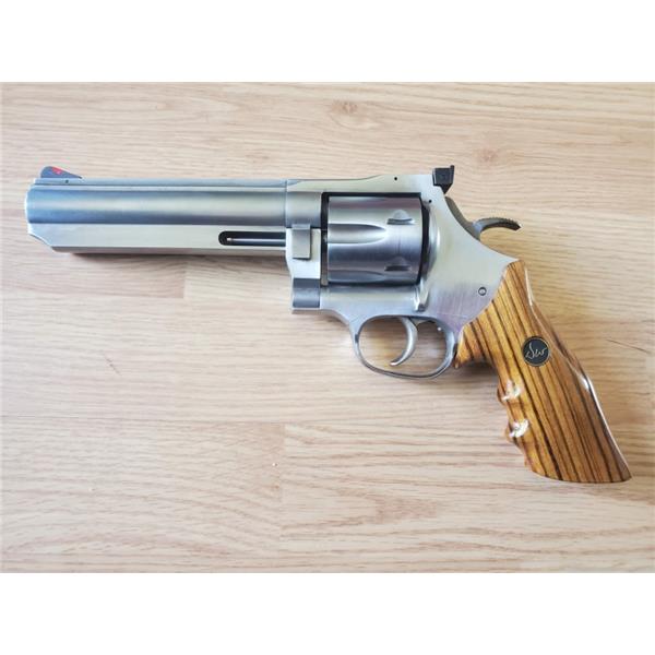 DAN WESSON 44 New and Used Price, Value, & Trends 2023