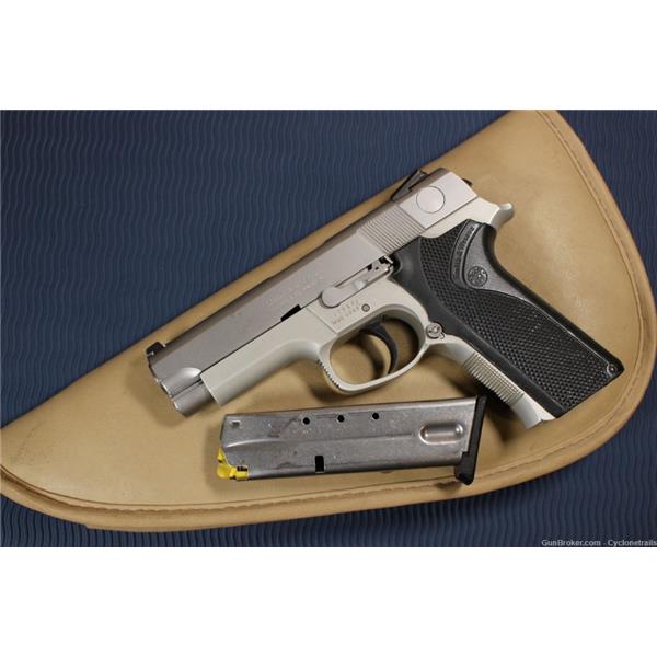 SMITH WESSON 4043 New and Used Price, Value, & Trends 2023