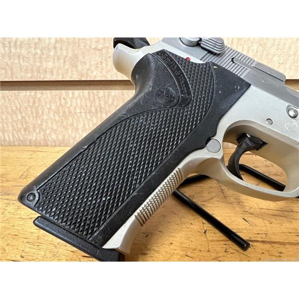 SMITH WESSON 4003 New and Used Price, Value, & Trends 2023