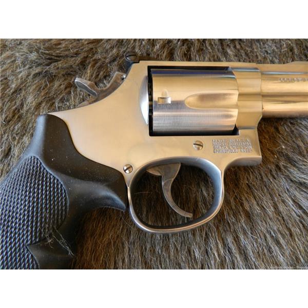 SMITH WESSON 696 New and Used Price, Value, & Trends 2023