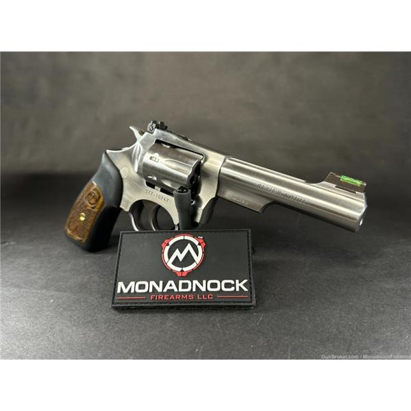 SP101 22 New and Used Price, Value, & Trends 2024