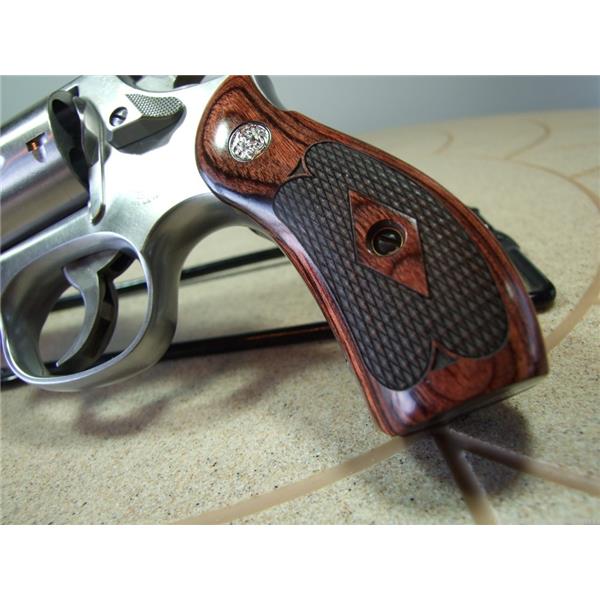 SMITH WESSON 696 New and Used Price, Value, & Trends 2024