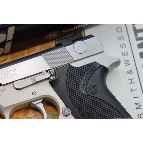 SMITH WESSON 3953 New and Used Price, Value, & Trends 2024