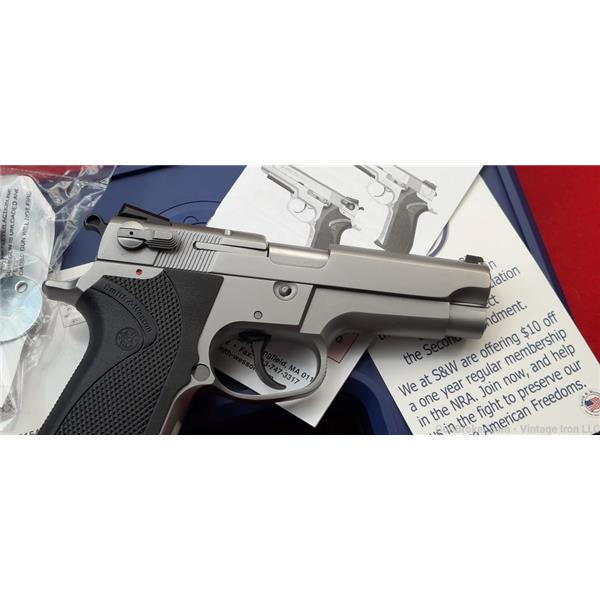 SMITH AND WESSON 5906 New and Used Price, Value, & Trends 2024