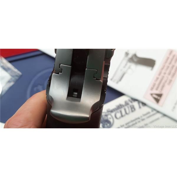 SMITH AND WESSON 5906 New and Used Price, Value, & Trends 2024