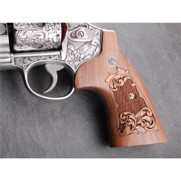 SMITH WESSON MODEL 629 DELUXE New and Used Price, Value, & Trends 2024