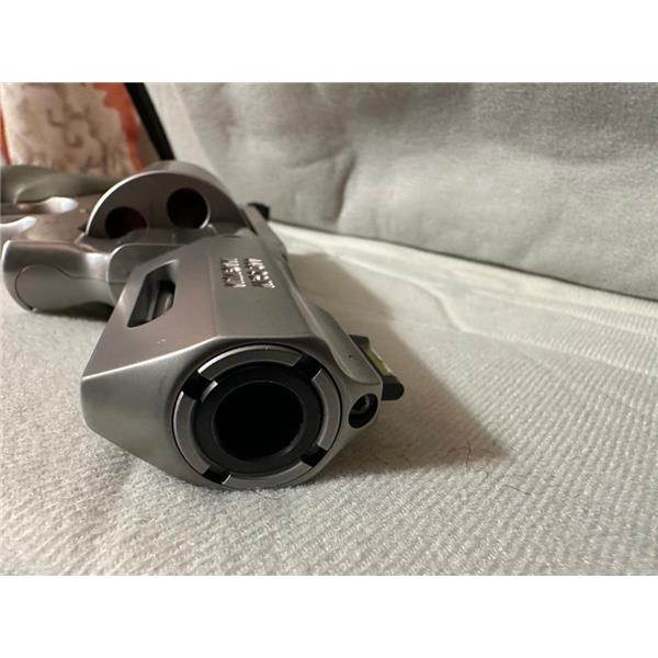 SMITH AND WESSON 460 New and Used Price, Value, & Trends 2024