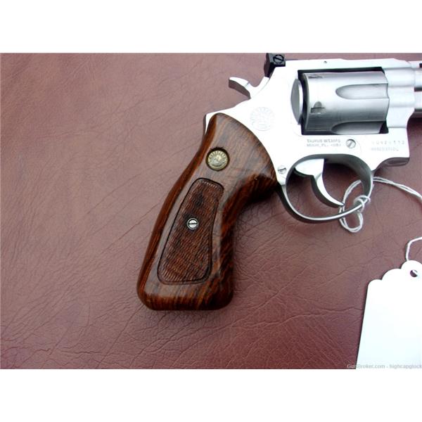 689 New and Used Price, Value, & Trends 2024