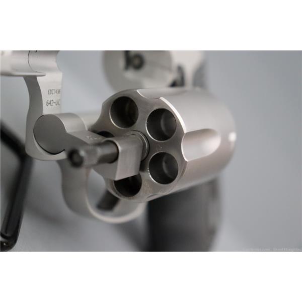 SMITH AND WESSON 642 New and Used Price, Value, & Trends 2024