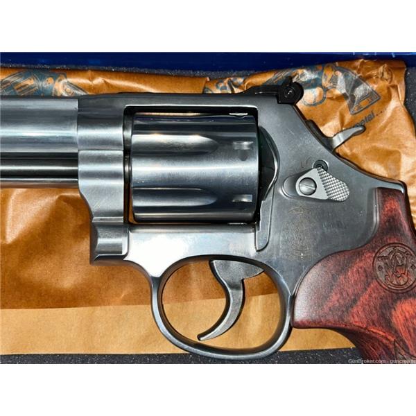 SMITH WESSON 686 PLUS New and Used Price, Value, & Trends 2024