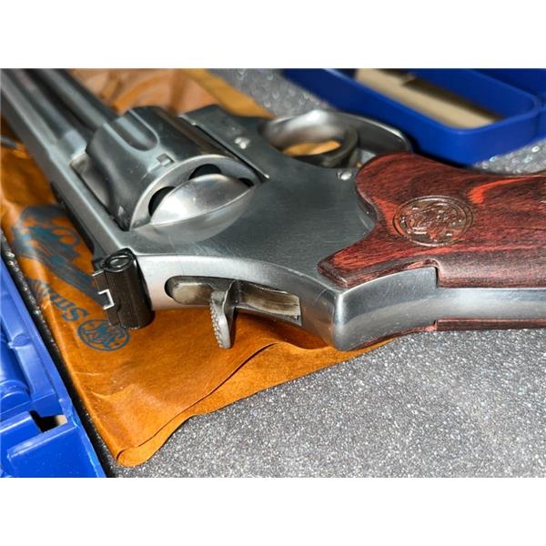 SMITH WESSON 686 PLUS New and Used Price, Value, & Trends 2024