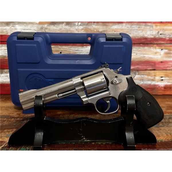 SMITH WESSON 686 PLUS New and Used Price, Value, & Trends 2024