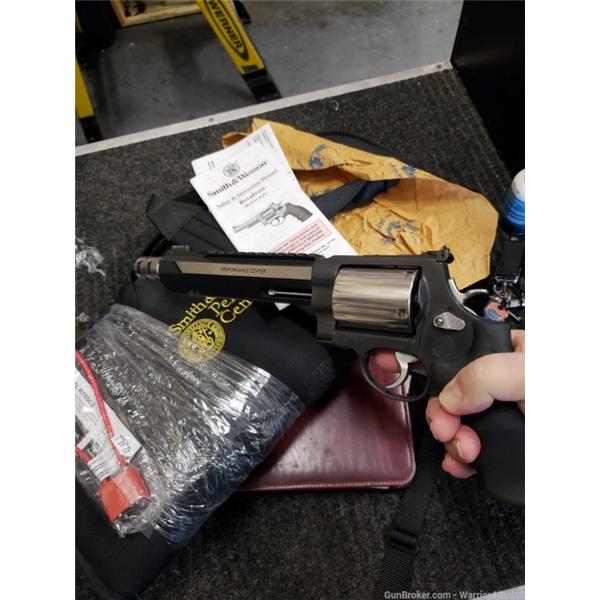 SMITH AND WESSON 460 New and Used Price, Value, & Trends 2024