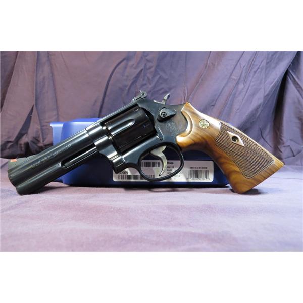 586 DISTINGUISHED COMBAT MAGNUM New and Used Price, Value, & Trends 2025