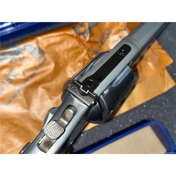 686 PLUS New and Used Price, Value, & Trends 2024