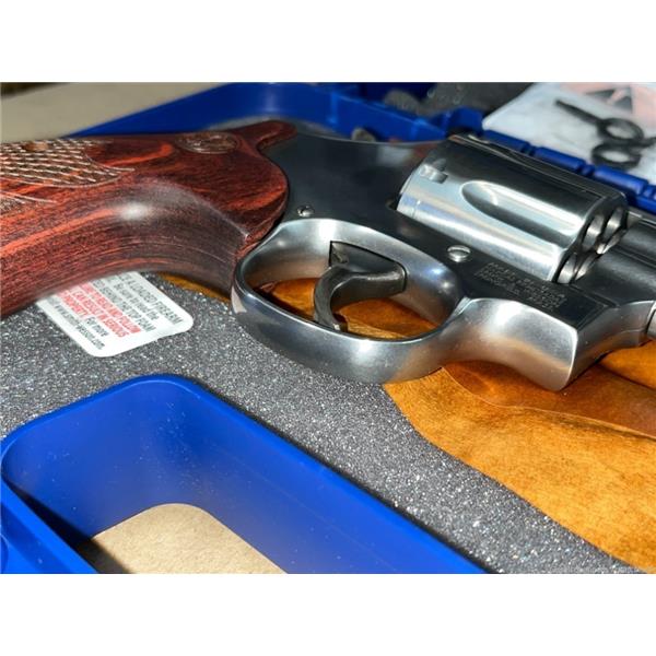 686 PLUS New and Used Price, Value, & Trends 2024