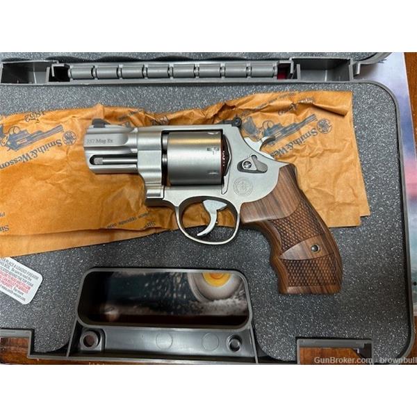 727 New and Used Price, Value, & Trends 2025